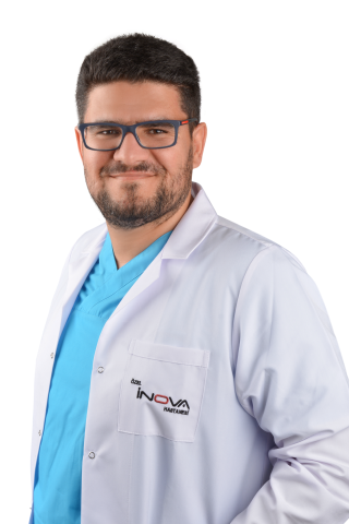 Özel İnova Hastanesi Ortopedi ve Travmatoloji Uzmanı Prof. Dr. Yunus ...